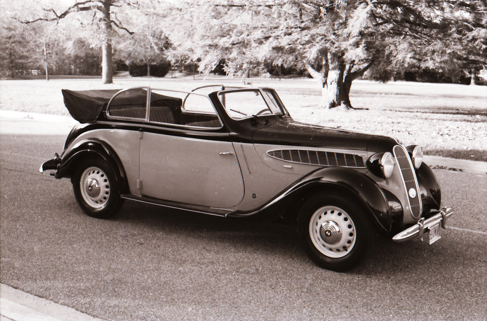 1939 BMW 321: From bureaucrat to burgher, the war changed many things ...